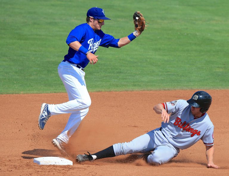 What Is A Double Play In Baseball? - BASEBALL~X~GEAR